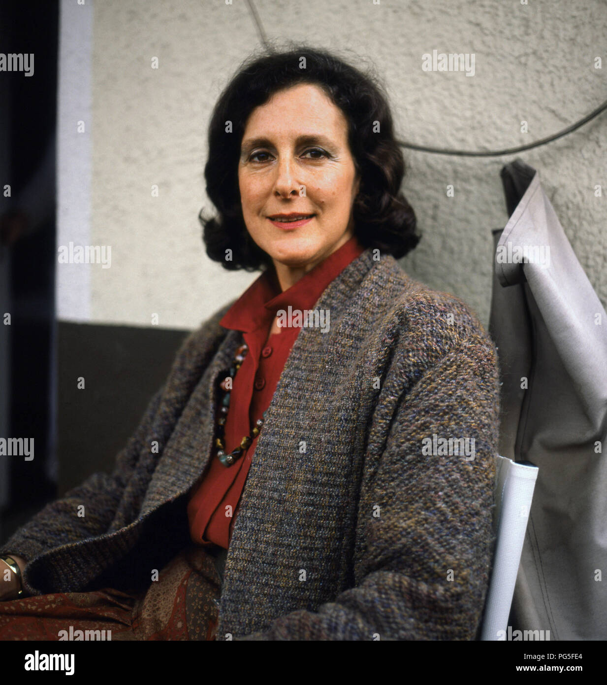 Lois Fisher Dietzel (Divorced Lois Fisher-Ruge is a German-American ...