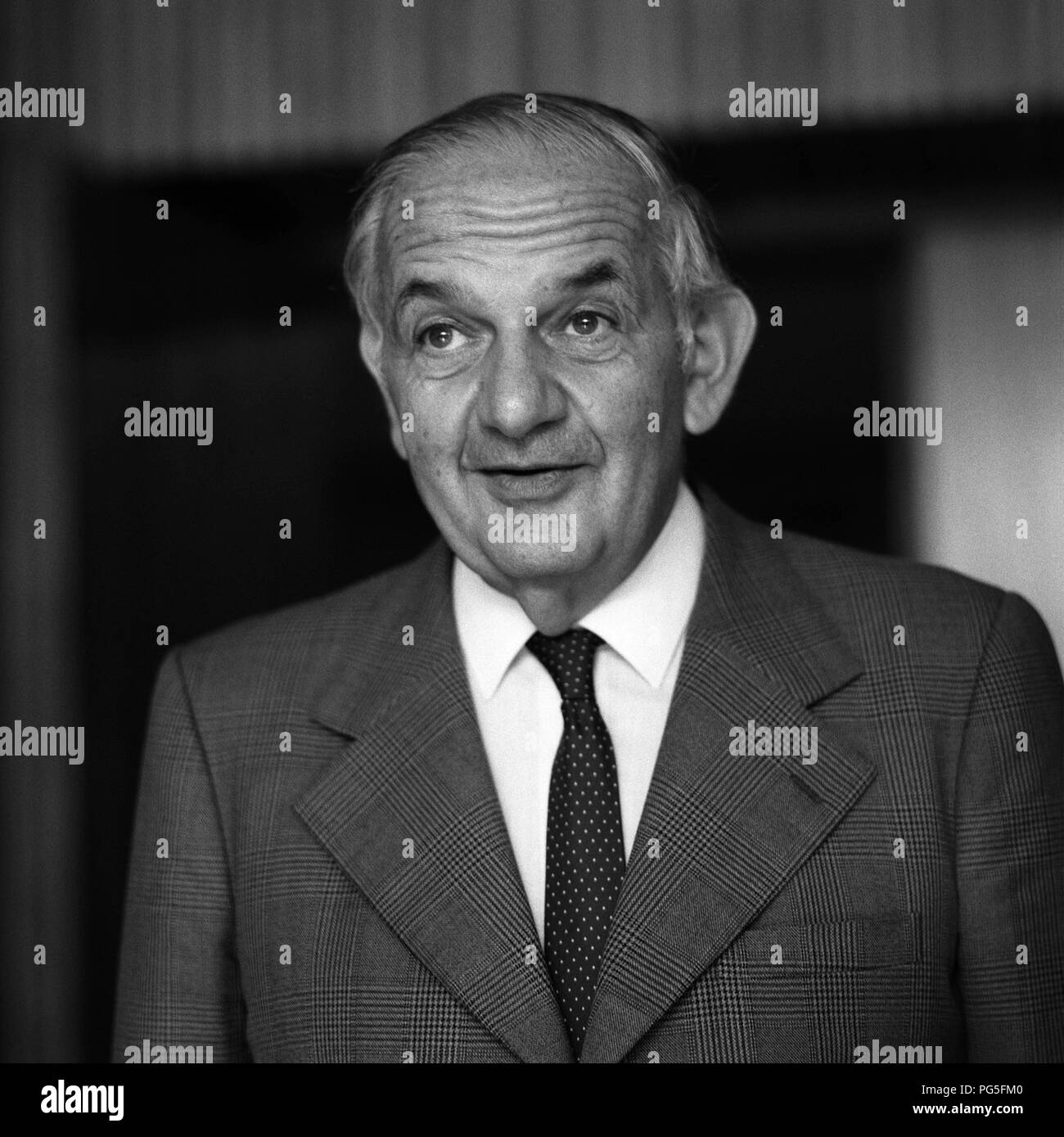 Polical scientist hi-res stock photography and images - Alamy