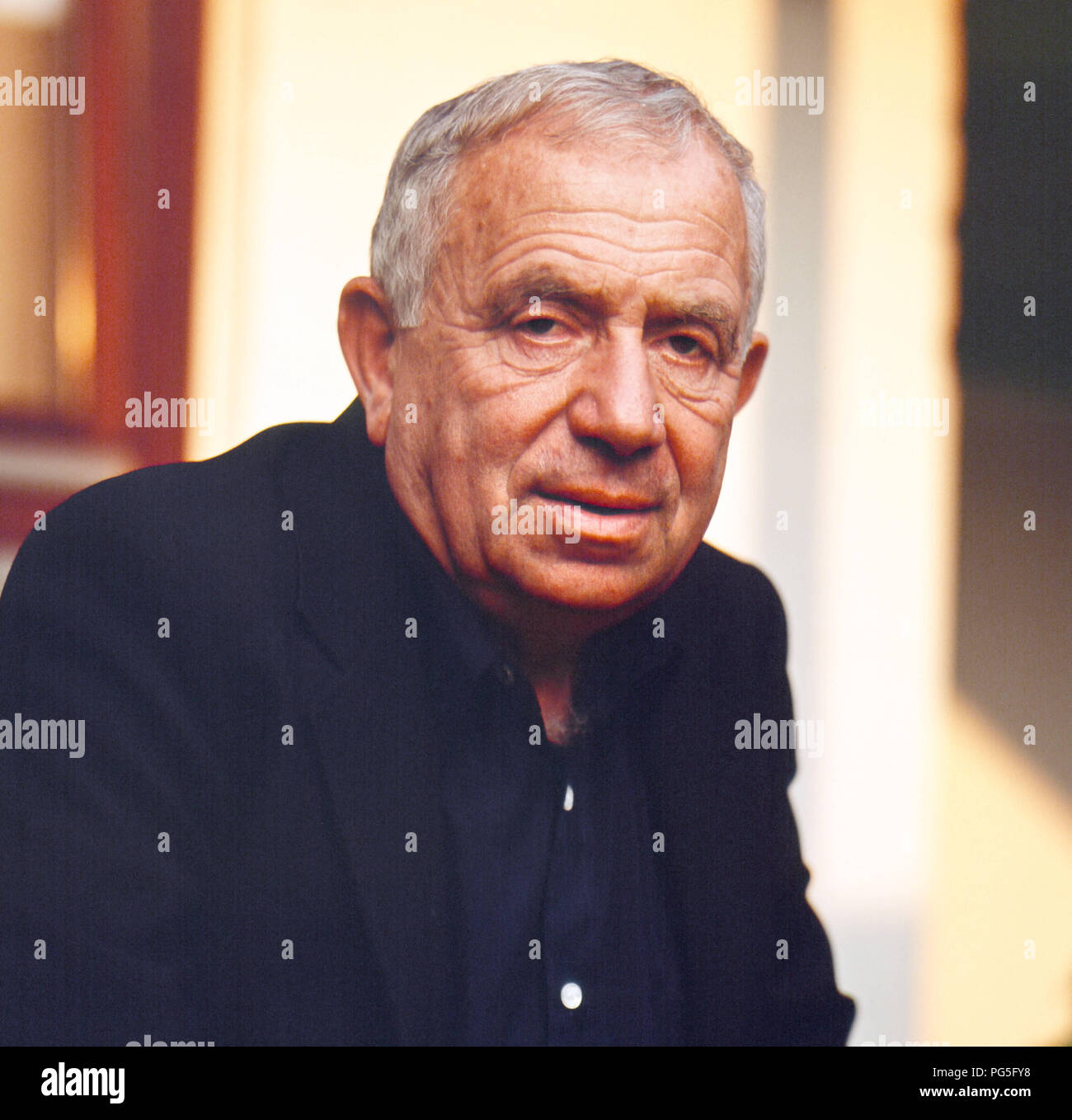 Israeli poet hi-res stock photography and images - Alamy
