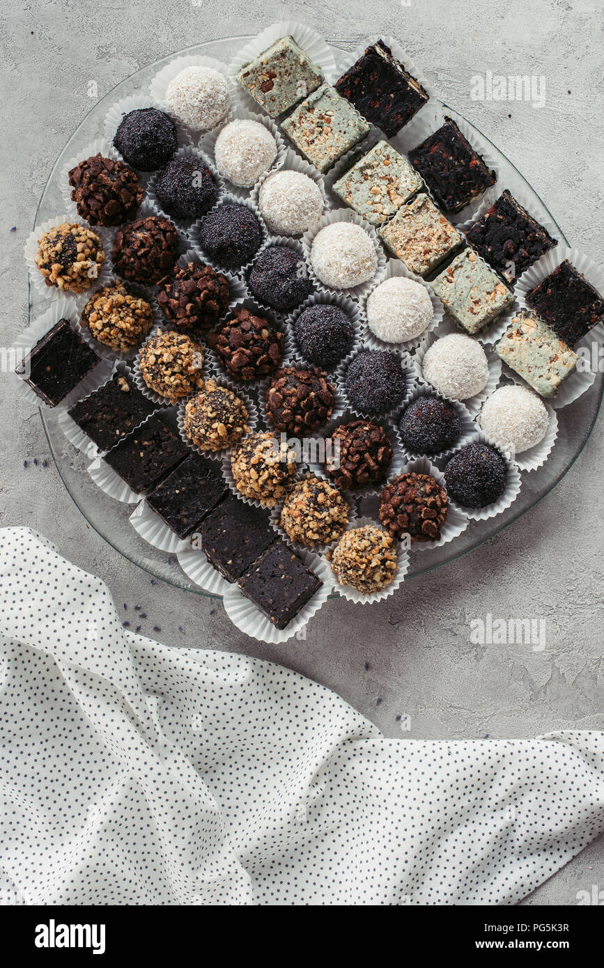 Desserts on plate hi-res stock photography and images - Alamy