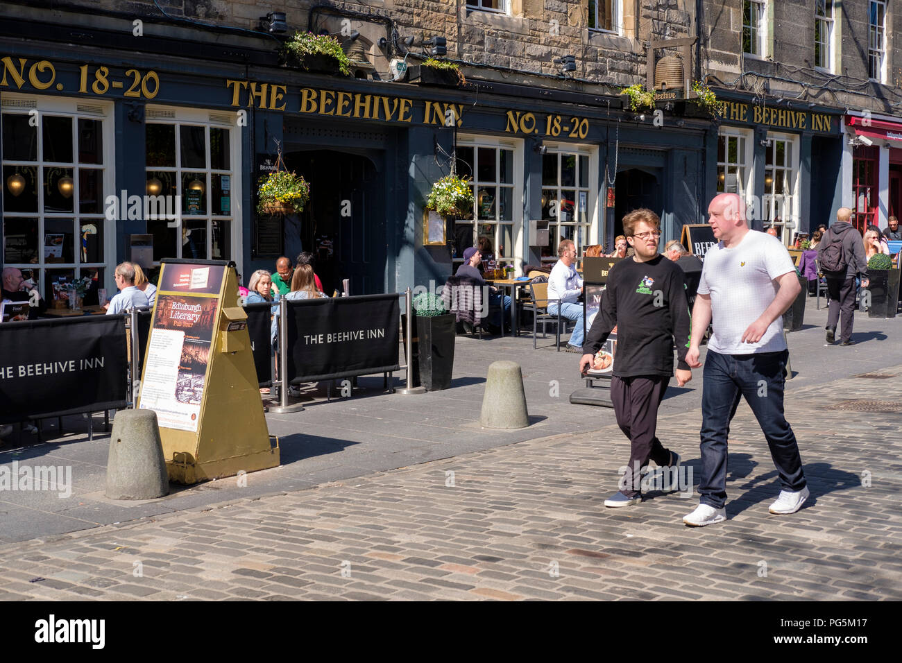 Beehive inn edinburgh hi-res stock photography and images - Alamy