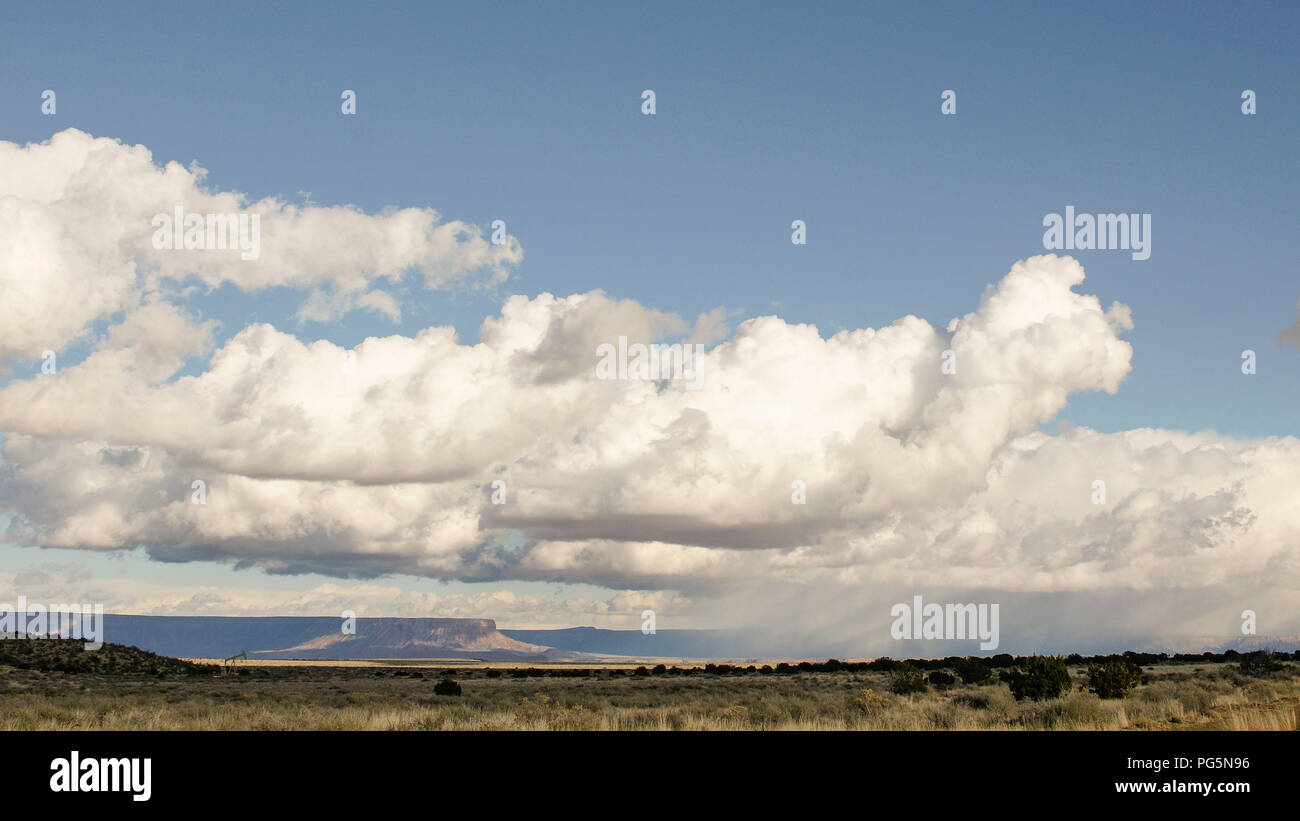 Skywalk bridge grand canyon hi-res stock photography and images - Alamy