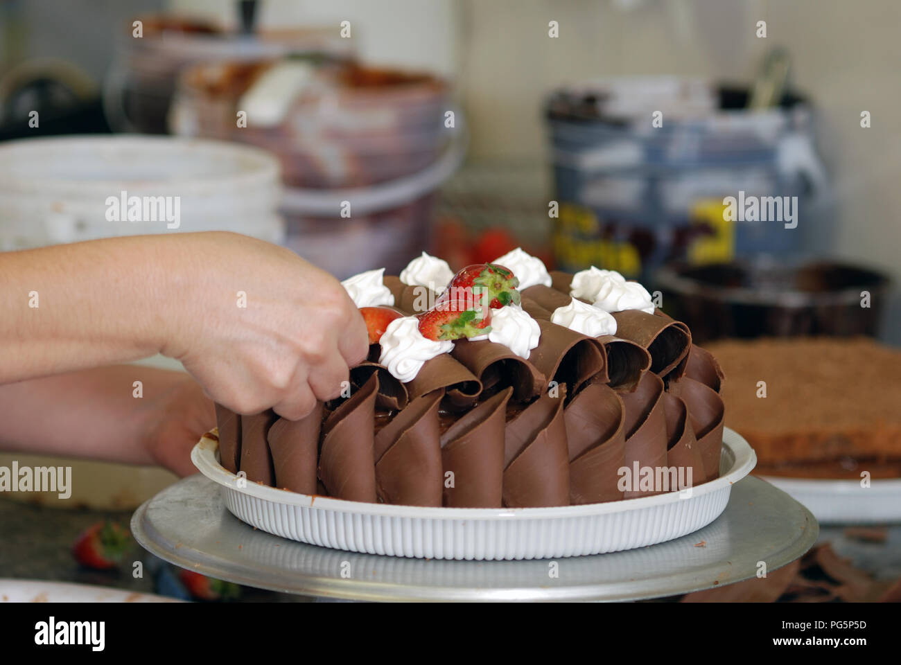 Confectionery, making chocolate cake Stock Photo - Alamy