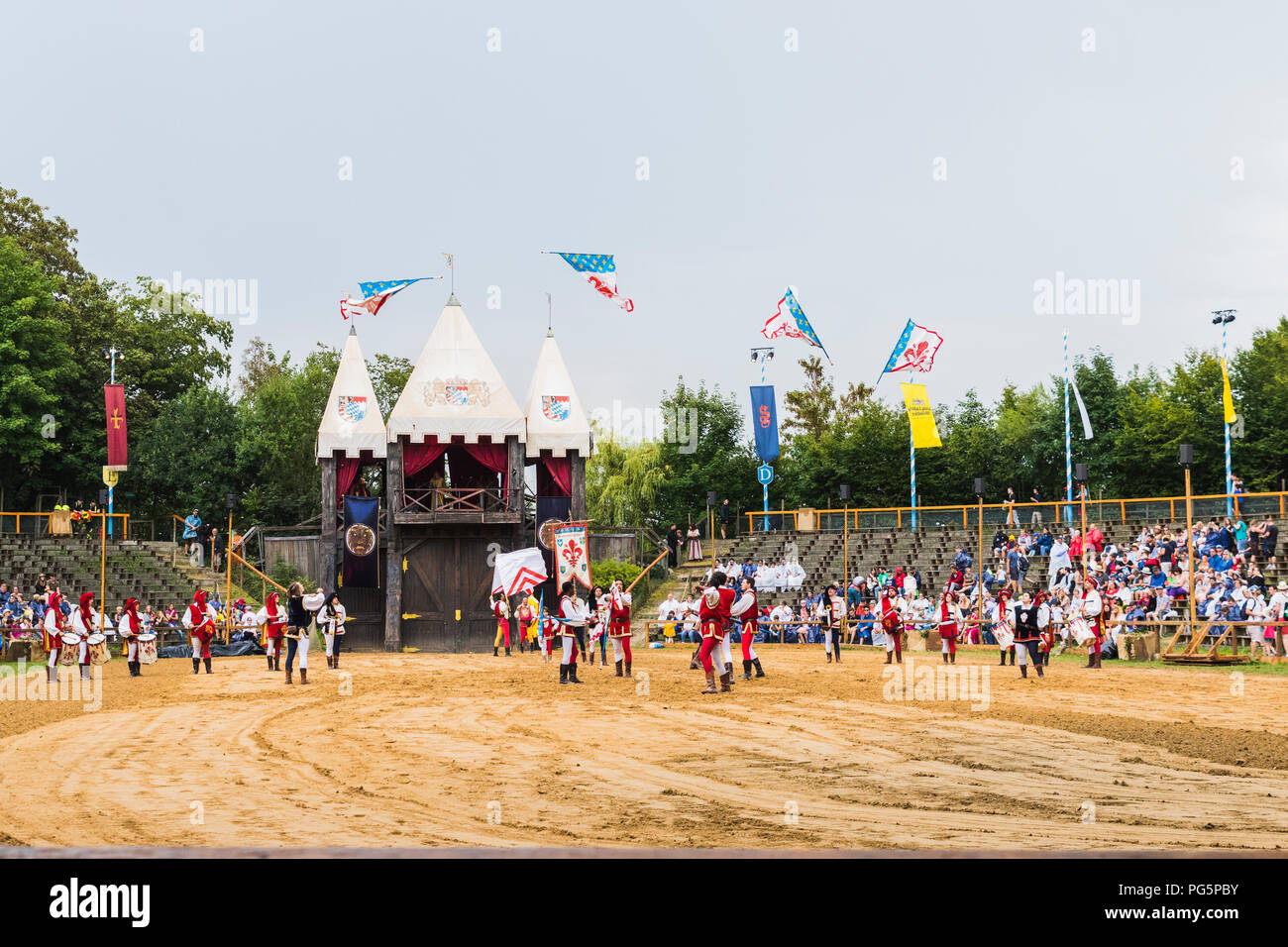 Medieval festival jousting hi-res stock photography and images - Alamy