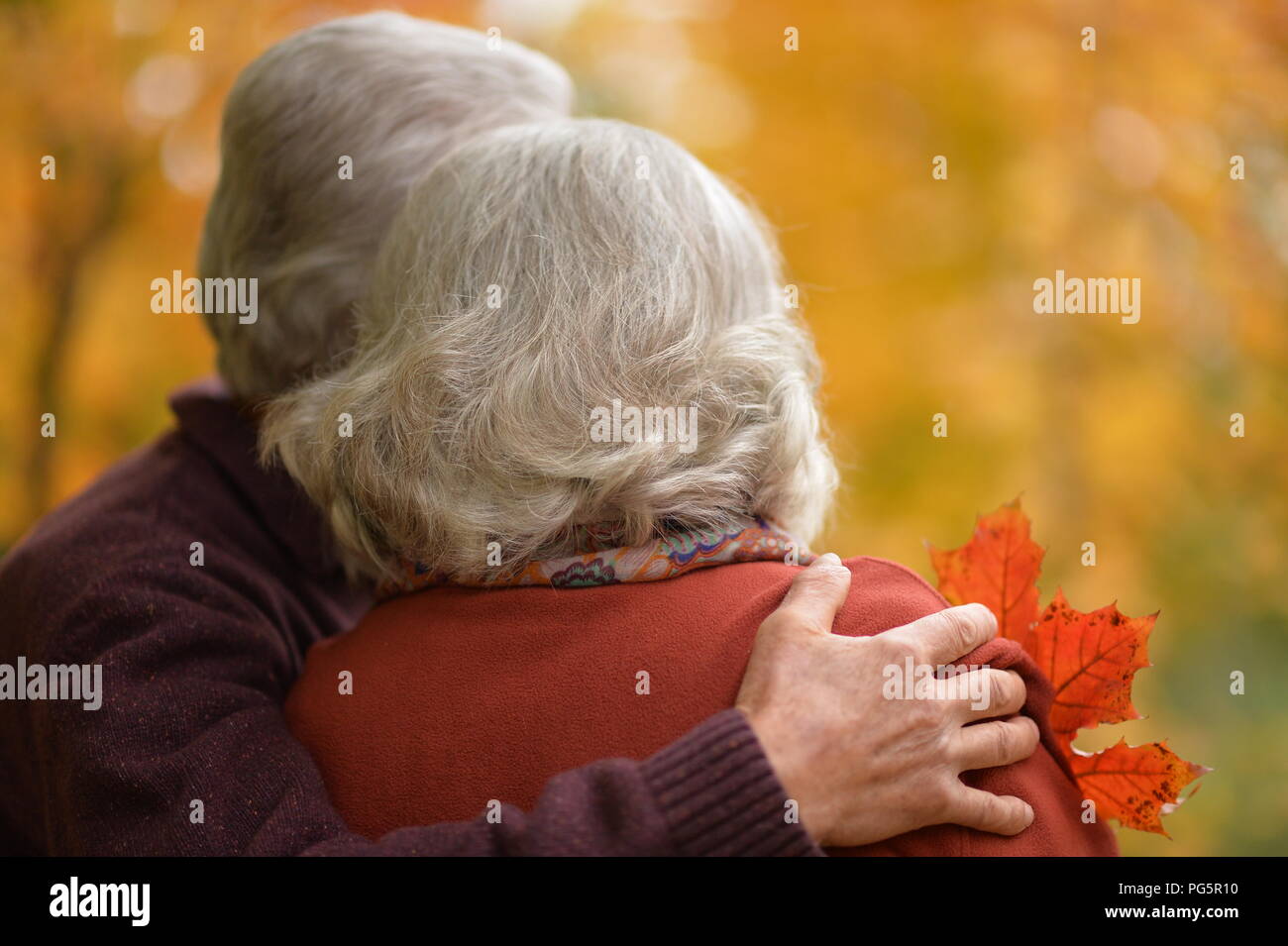 Back view lady hugging hi-res stock photography and images - Alamy