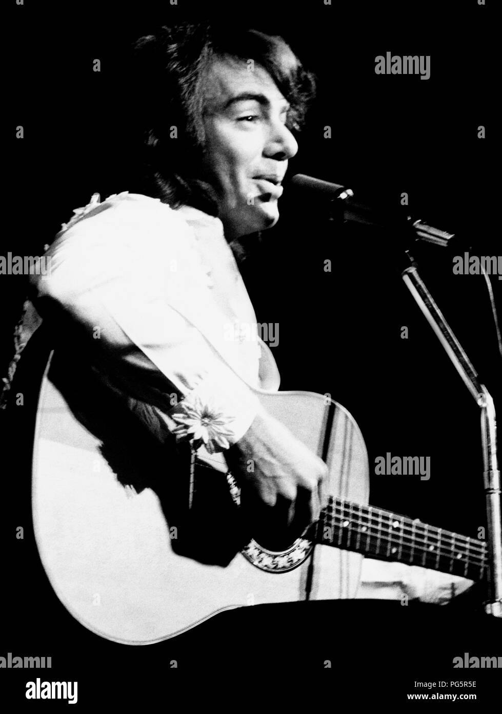 Singer neil diamond Black and White Stock Photos & Images - Alamy