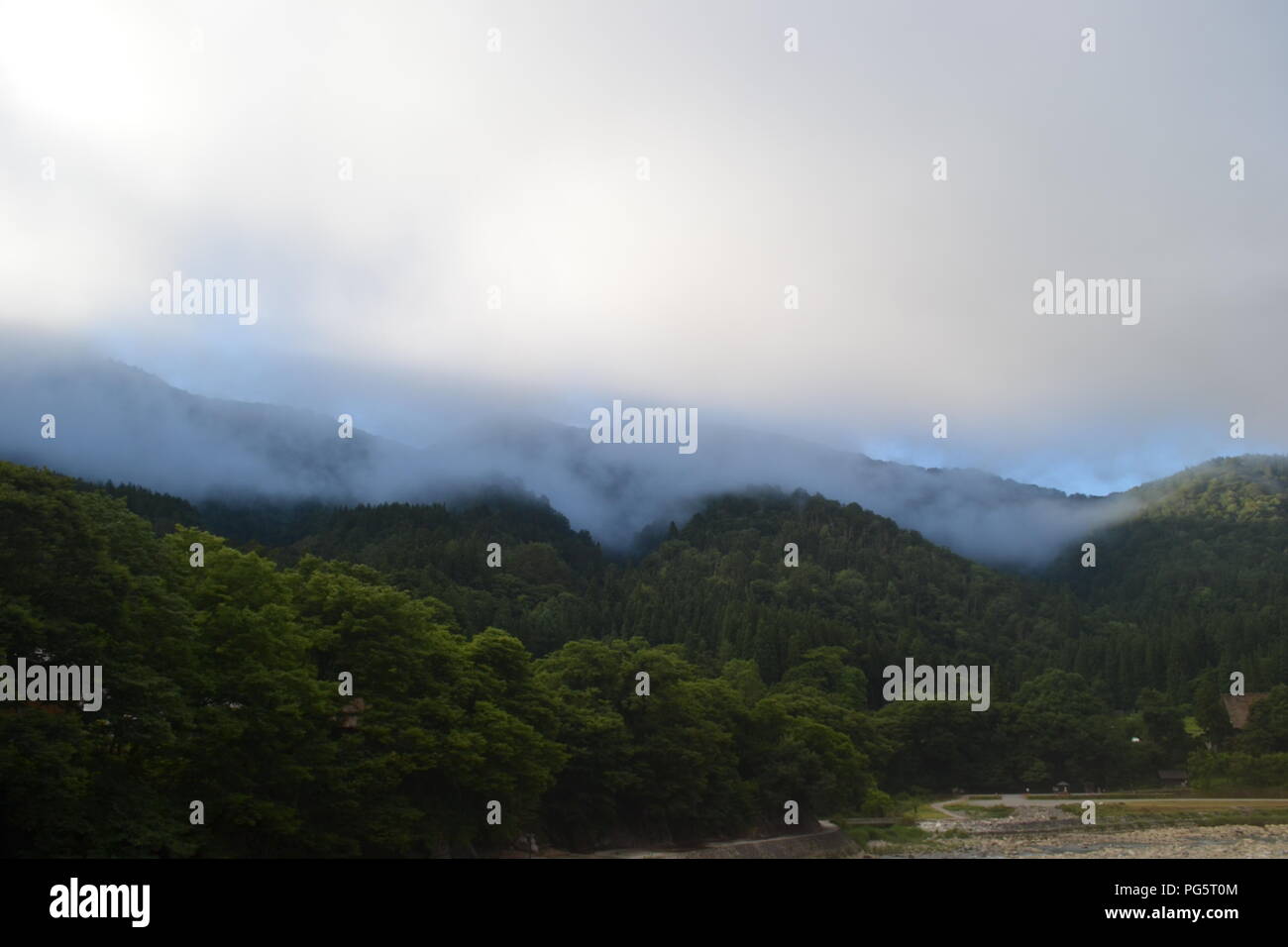 Hovering over the horizon hi-res stock photography and images - Alamy
