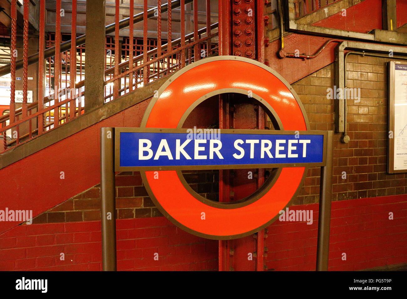 London underground baker street sign hi-res stock photography and ...