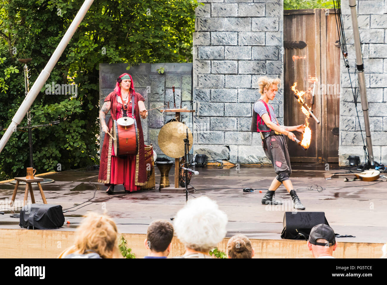 Medieval tournament hi-res stock photography and images - Alamy