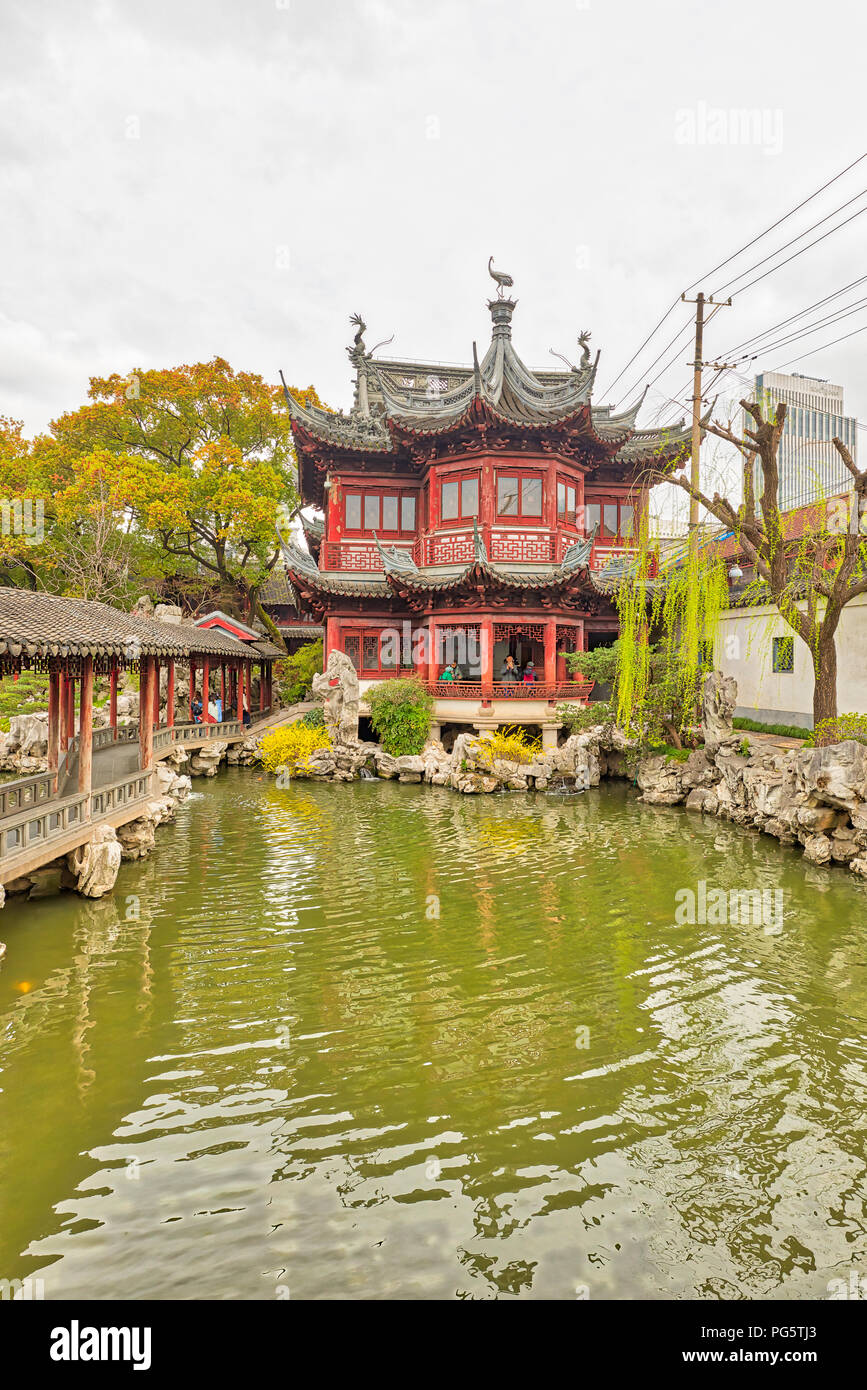 Chinese rockery hi-res stock photography and images - Alamy