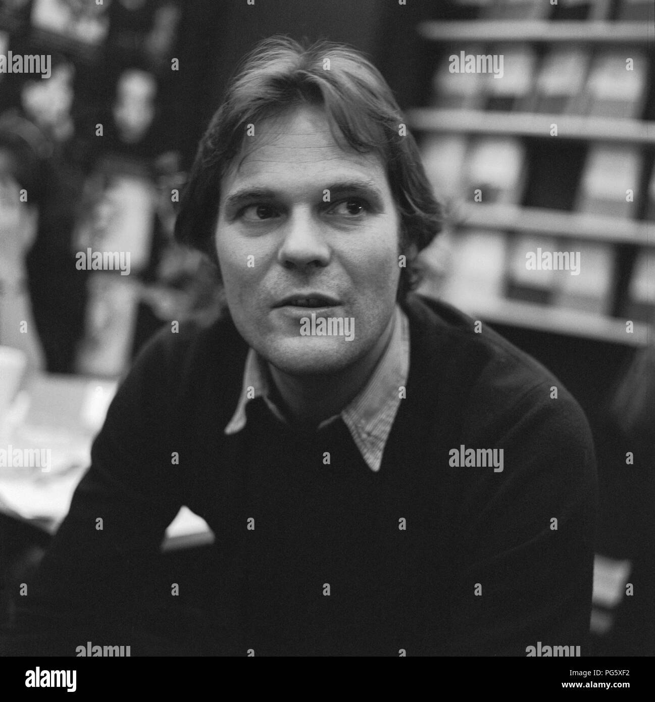 Peter schneider author hi-res stock photography and images - Alamy