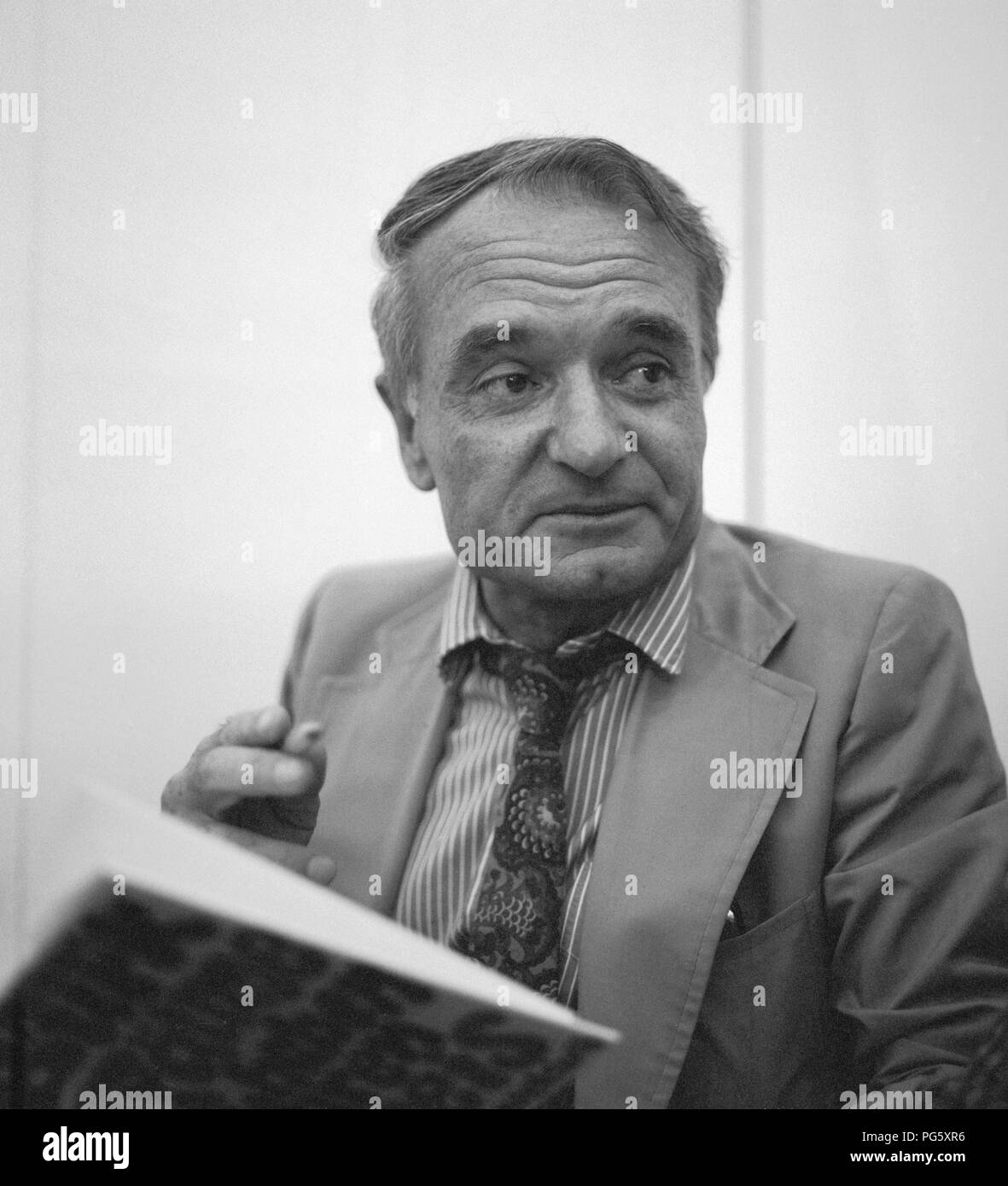 Michael burk hi-res stock photography and images - Alamy