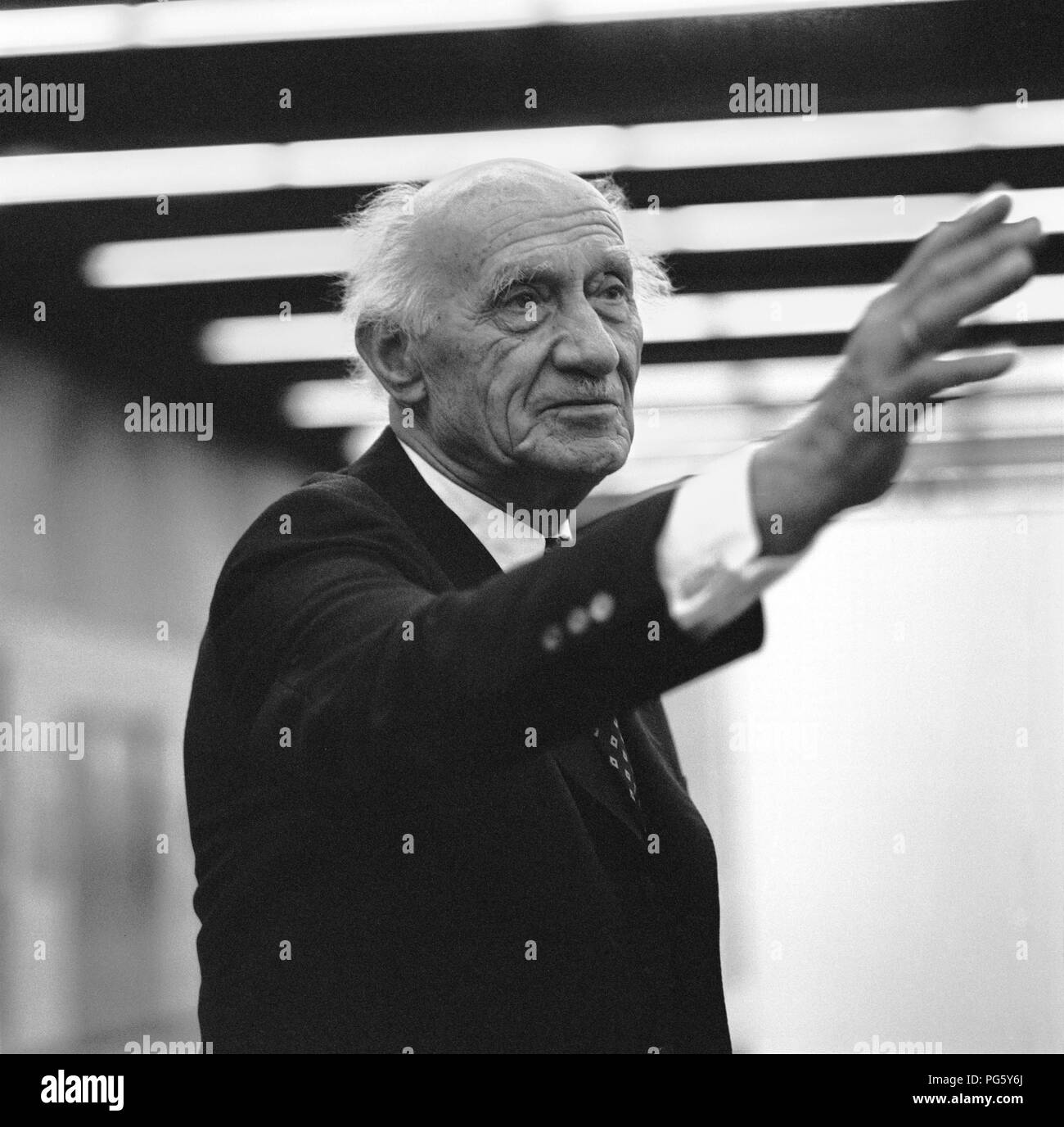 Draftsman lithographer hi-res stock photography and images - Alamy