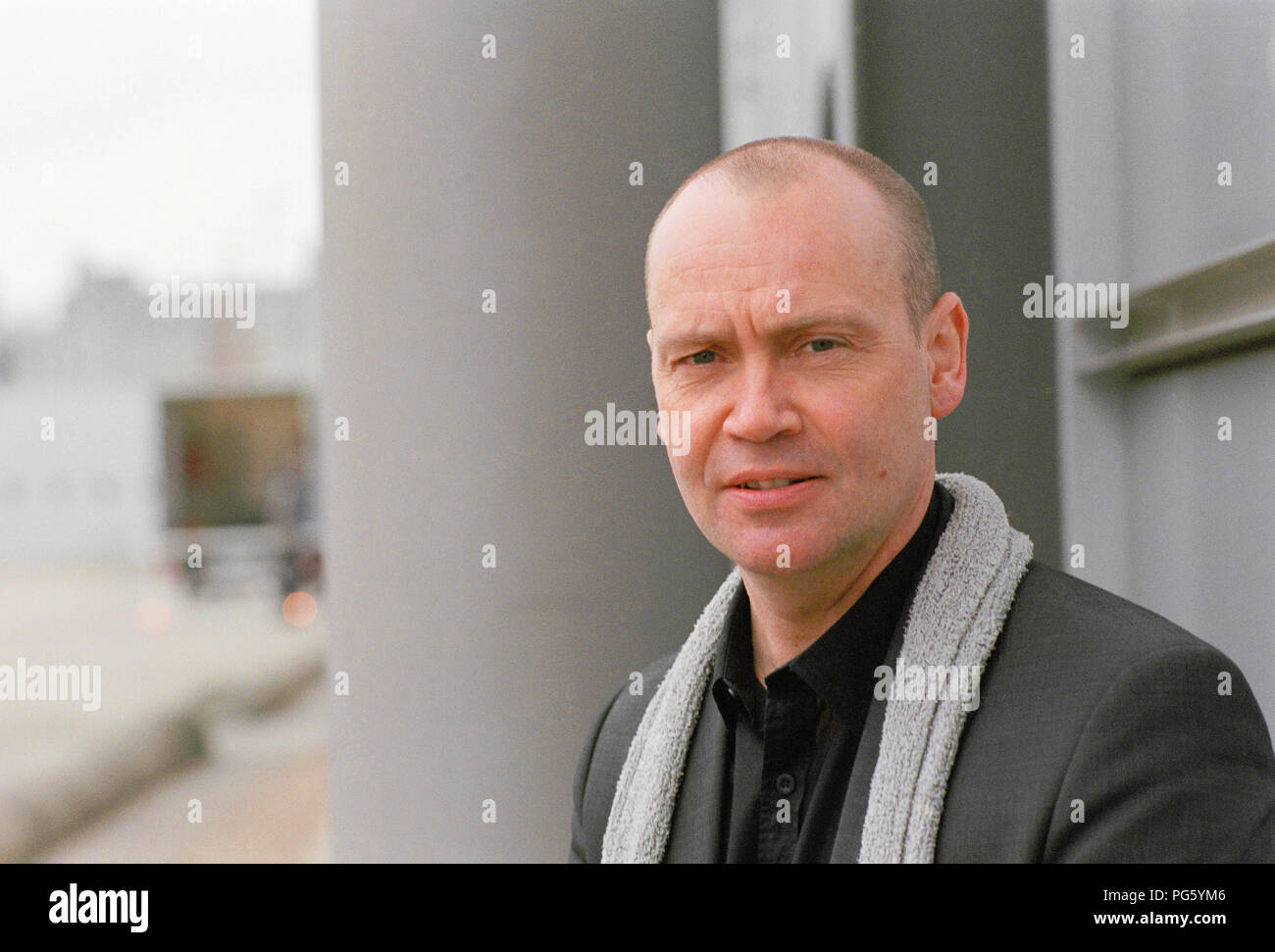 Simon beckett hi-res stock photography and images - Alamy