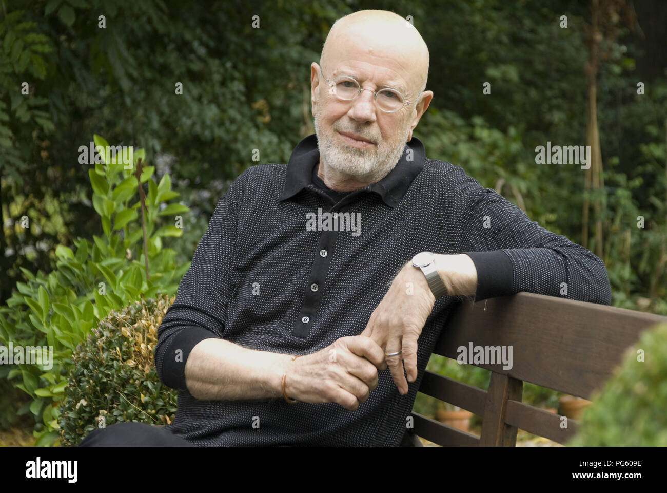 Artist syria germany in his studio hi-res stock photography and images ...