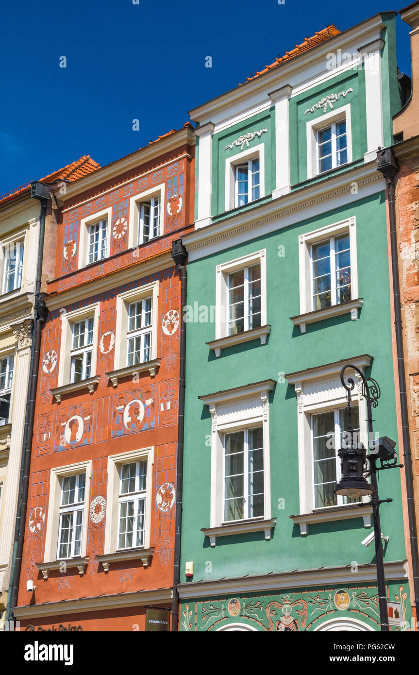 Traditional colourful buildings hi-res stock photography and images - Alamy