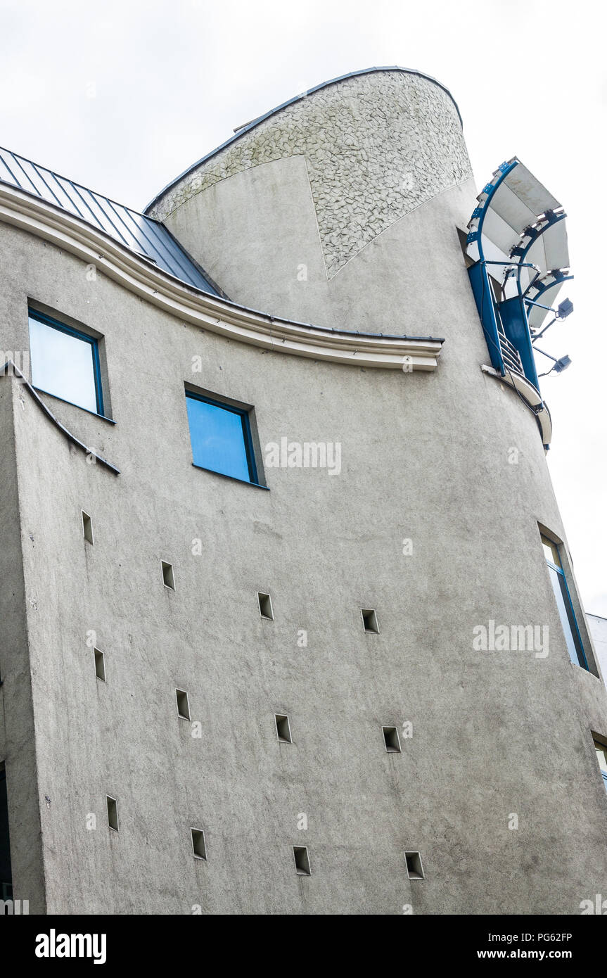 Avant garde modernist architecture hi-res stock photography and images ...