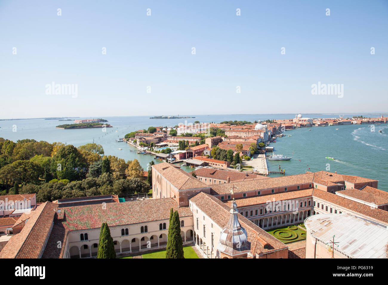 Giudecca island hi-res stock photography and images - Alamy