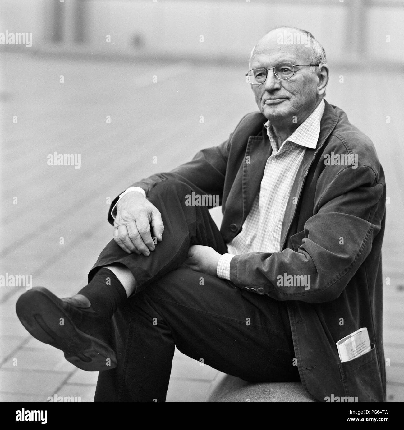 Portrait kant Black and White Stock Photos & Images - Alamy