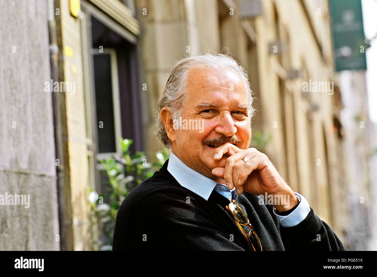 Carlos Fuentes, Mexican writer Stock Photo - Alamy