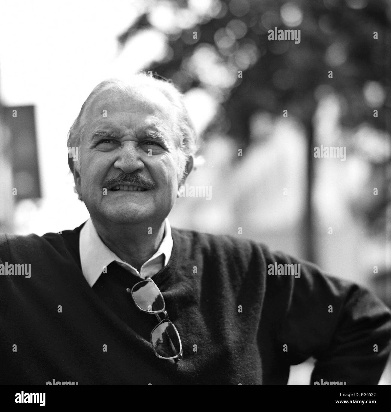 Carlos Fuentes, Mexican writer Stock Photo - Alamy