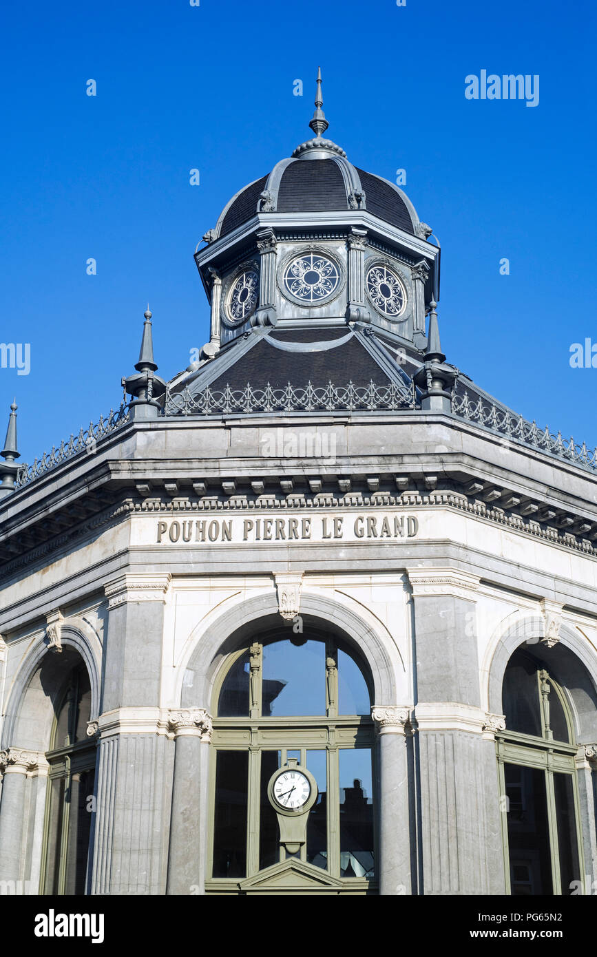 Healing spring water hi-res stock photography and images - Alamy