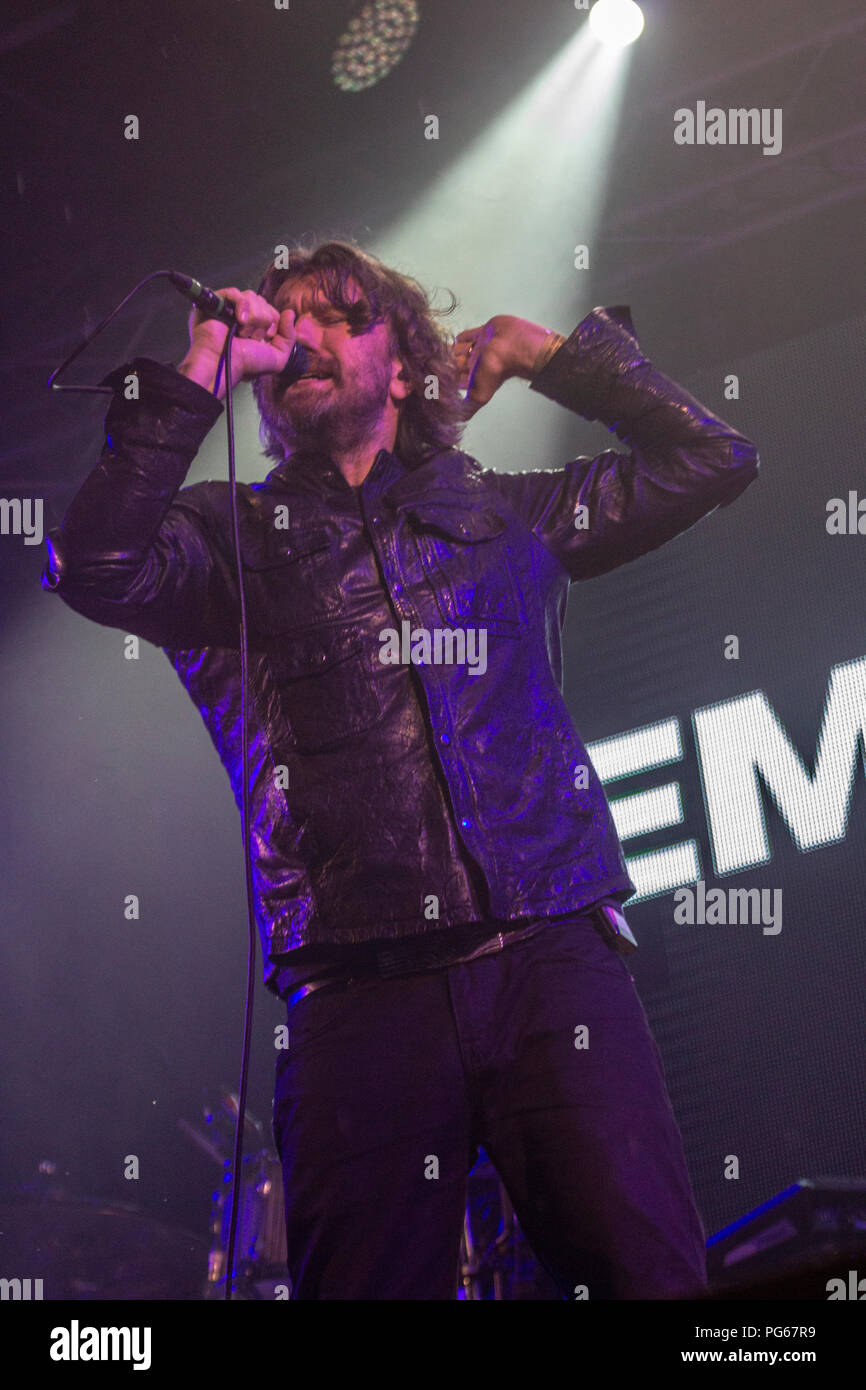 Brit pop hi-res stock photography and images - Alamy