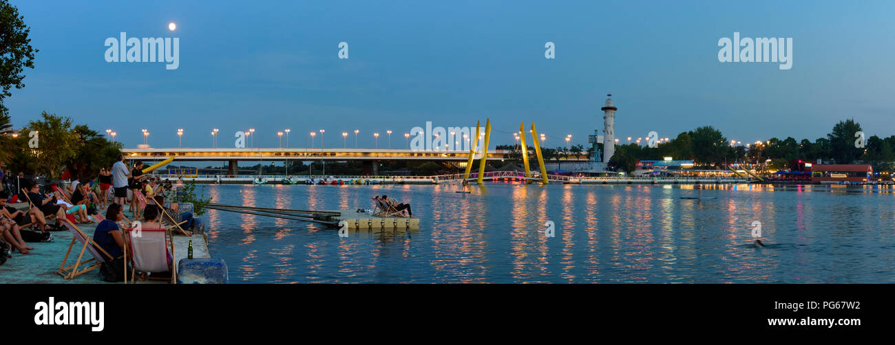 Wien, Vienna: pleasure area „Copa Cagrana“, river Neue Donau (New ...