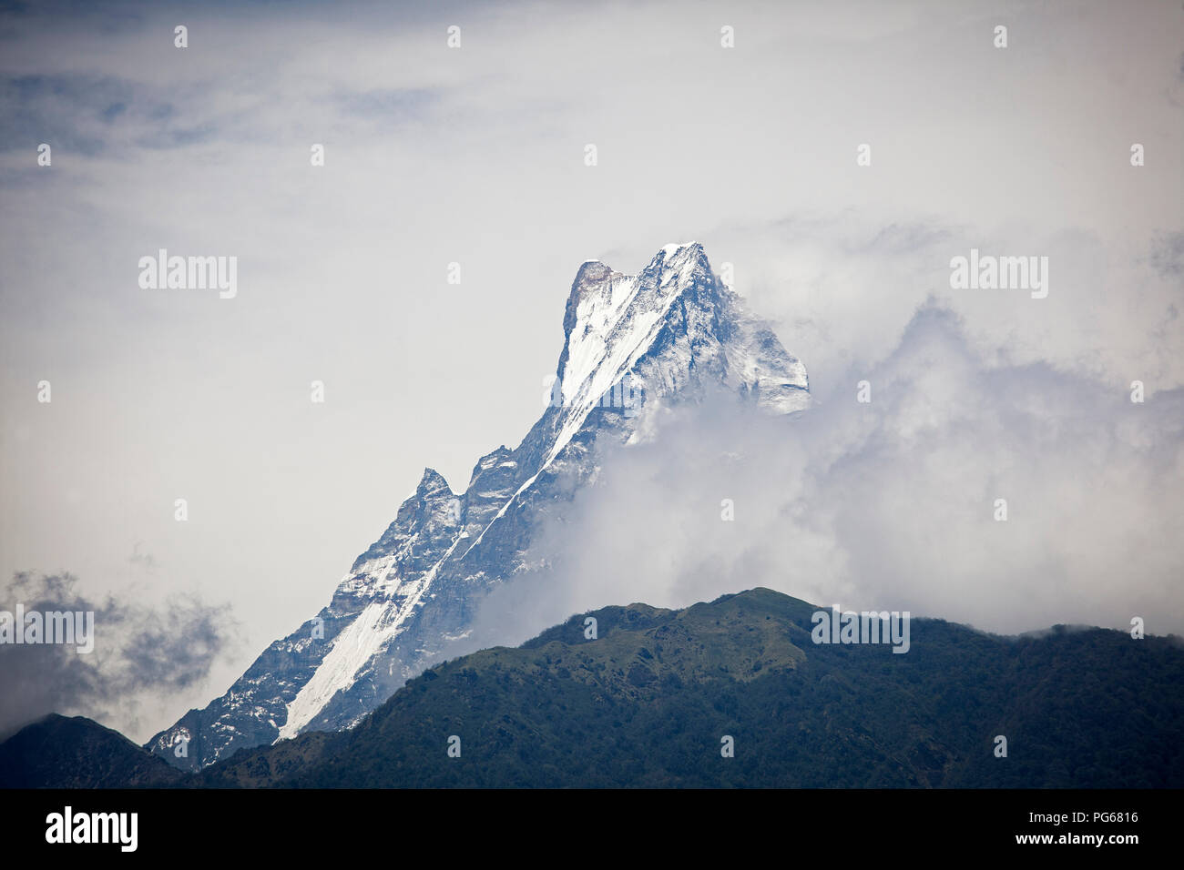 Machhapuchhre mountain. Annapurna range. Annapurna trek. Nepal Stock ...