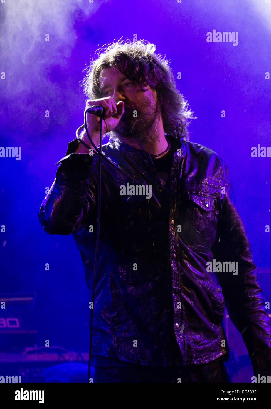 Gigging bands hi-res stock photography and images - Alamy
