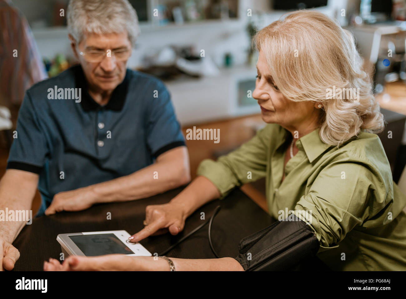 Process taking blood test hi-res stock photography and images - Alamy