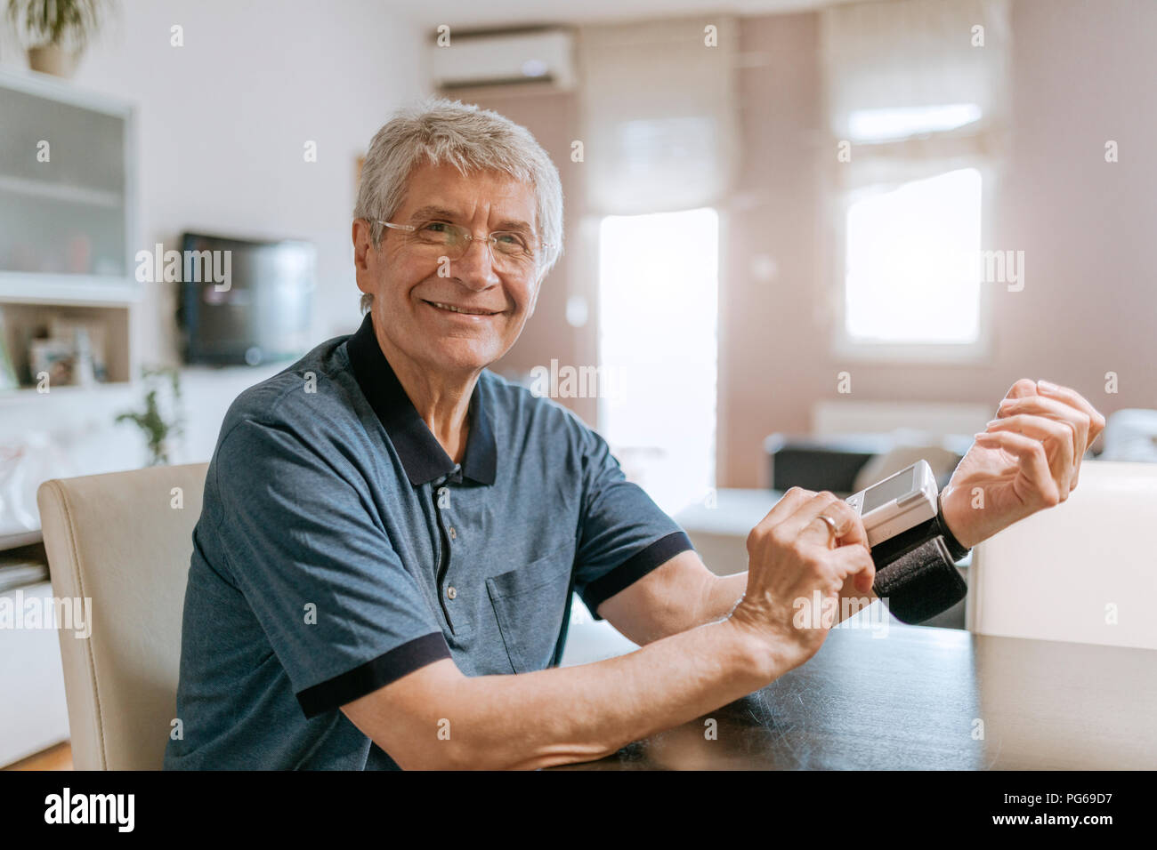 Senior man blood test hi-res stock photography and images - Alamy