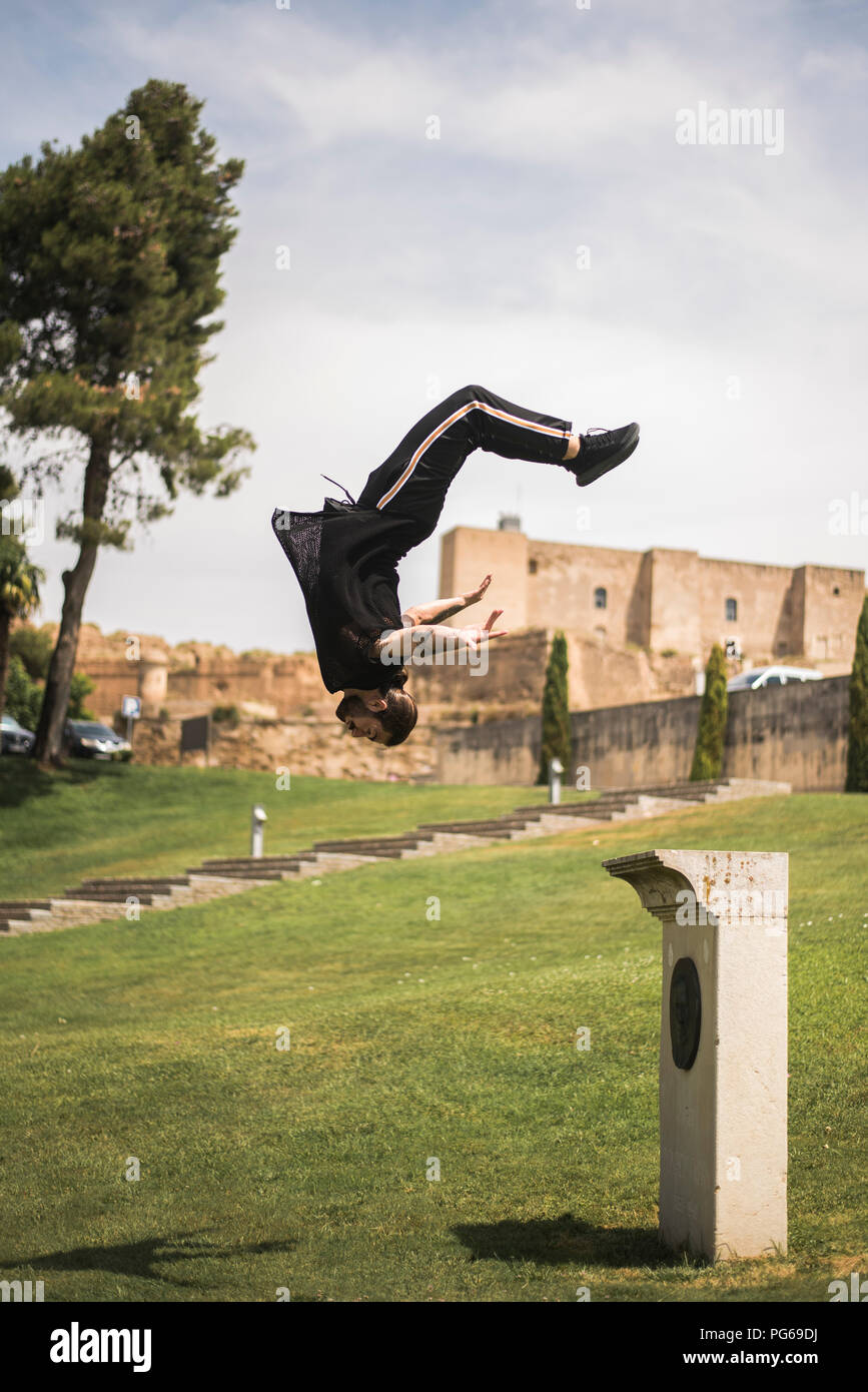 Side view fit young man hi-res stock photography and images - Alamy