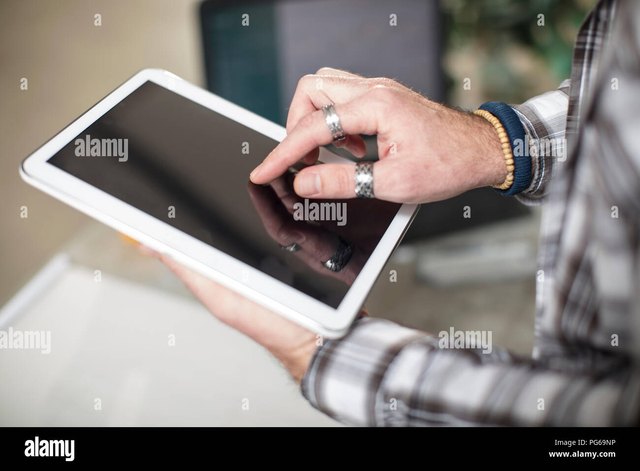 Close up pc displays hi-res stock photography and images - Alamy
