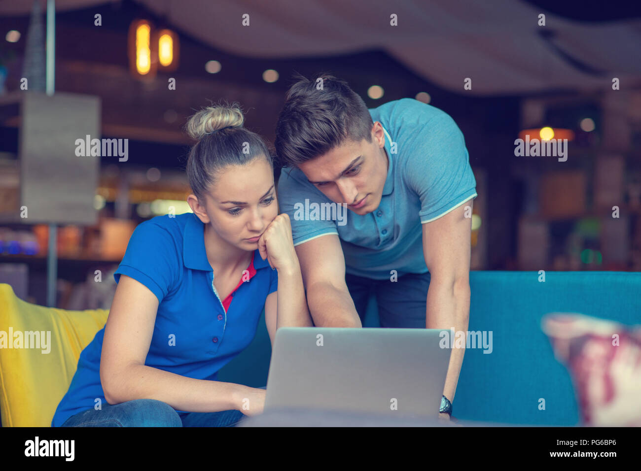 Comparing two documents hi-res stock photography and images - Alamy