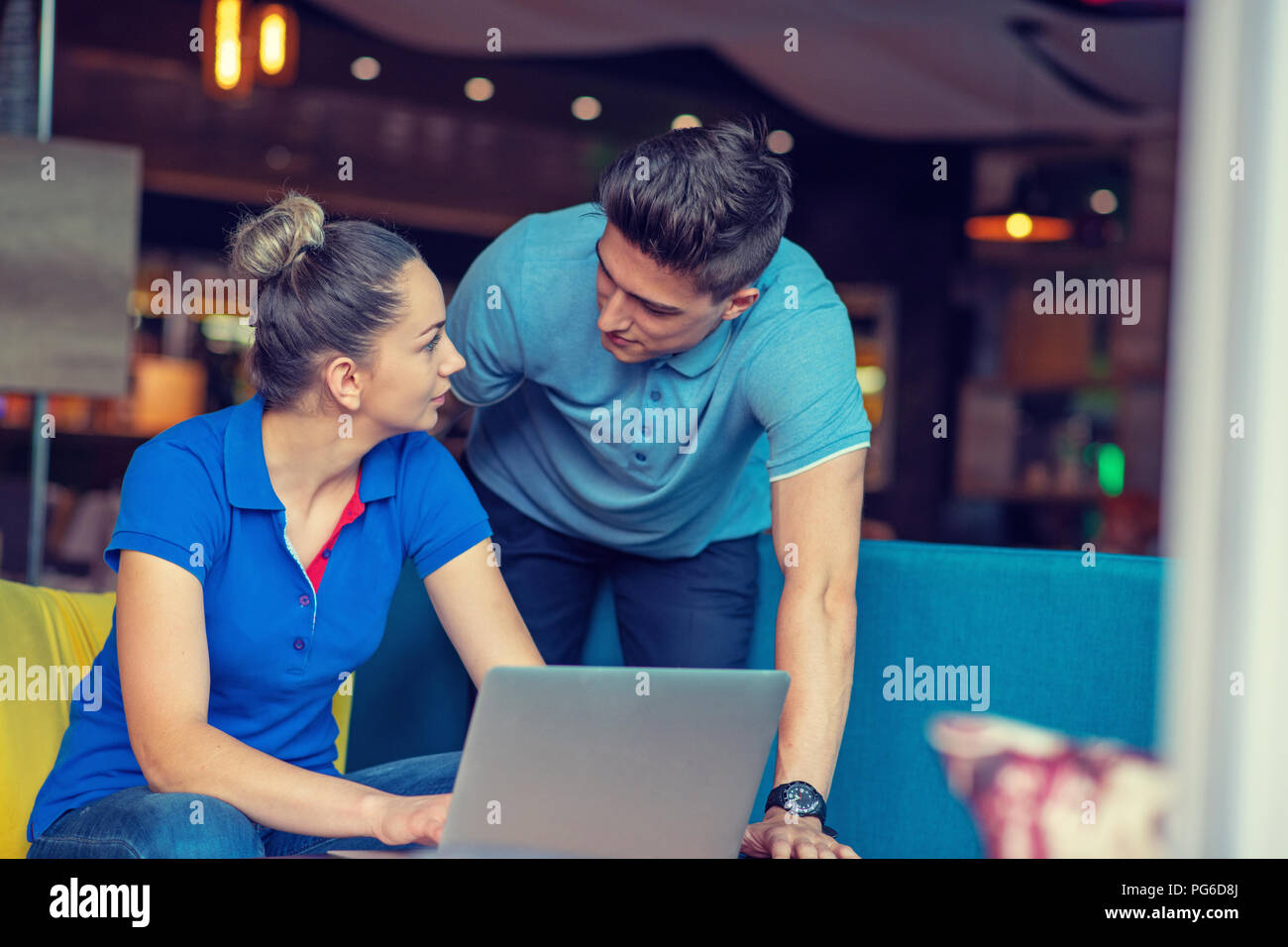 Comparing two documents hi-res stock photography and images - Alamy