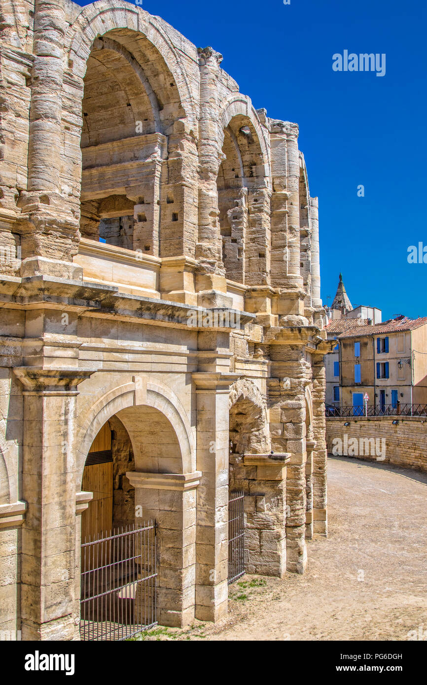 Arles amphitheatre ruins hi-res stock photography and images - Alamy