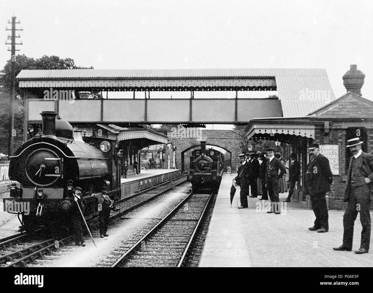 Vintage train station hi-res stock photography and images - Alamy