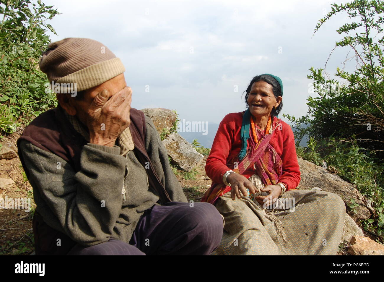 Father and children nepal hi-res stock photography and images - Alamy