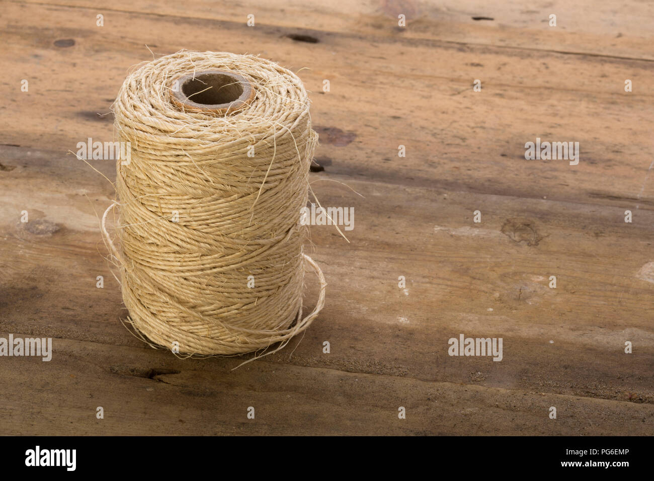 String tying hi-res stock photography and images - Alamy