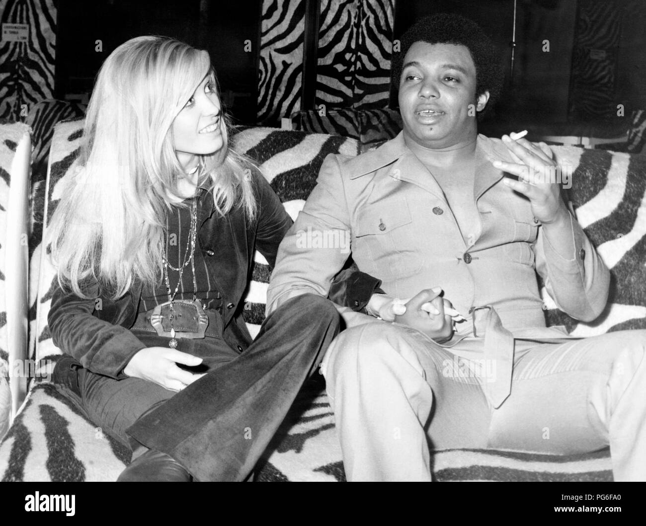 Singers Seventies High Resolution Stock Photography and Images - Alamy