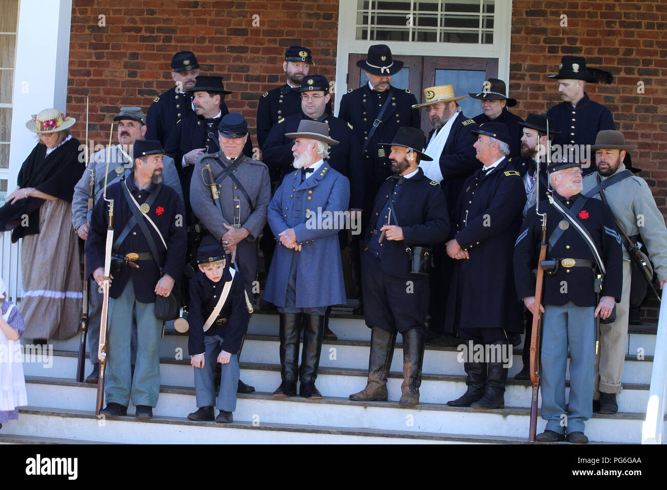 The Confederate Army during the American Civil War. Group photography ...