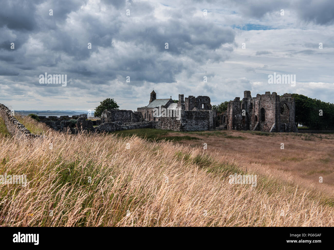 Edinburgh inchcolm abbey hi-res stock photography and images - Alamy