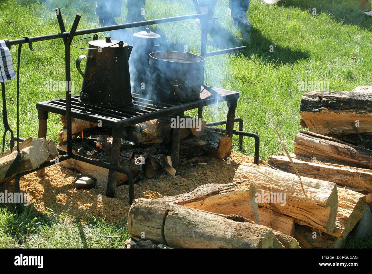 The Confederate Army camping during the American Civil War. Splitting ...
