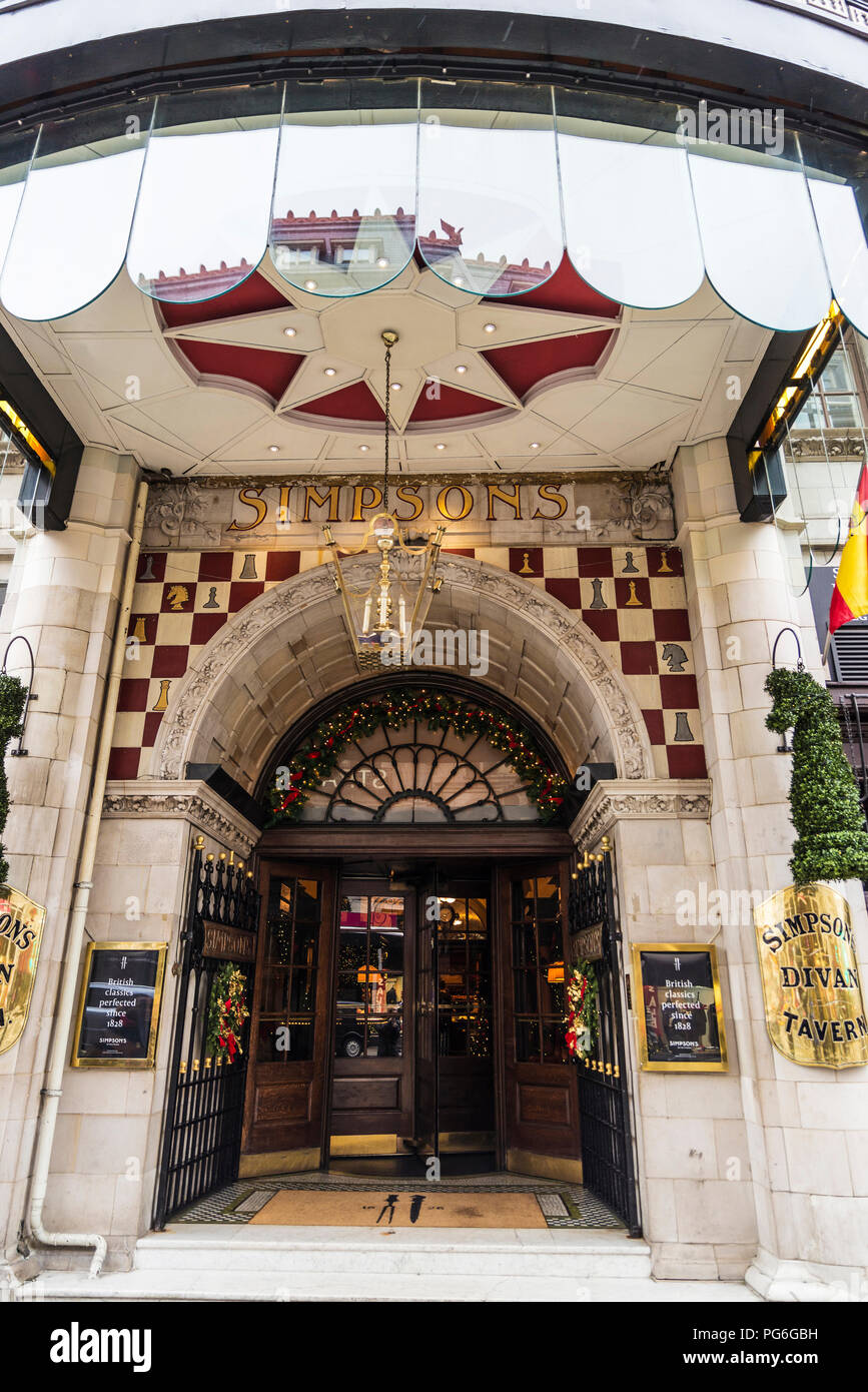 London, United Kingdom - January 1, 2018: Typical english pub called ...