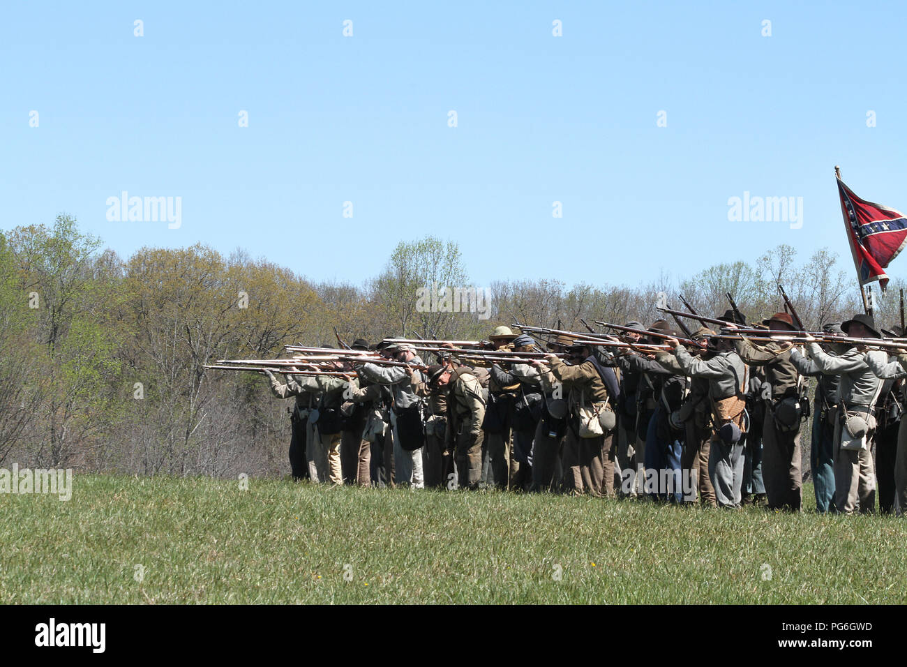 Musket muskets fire firing hi-res stock photography and images - Alamy