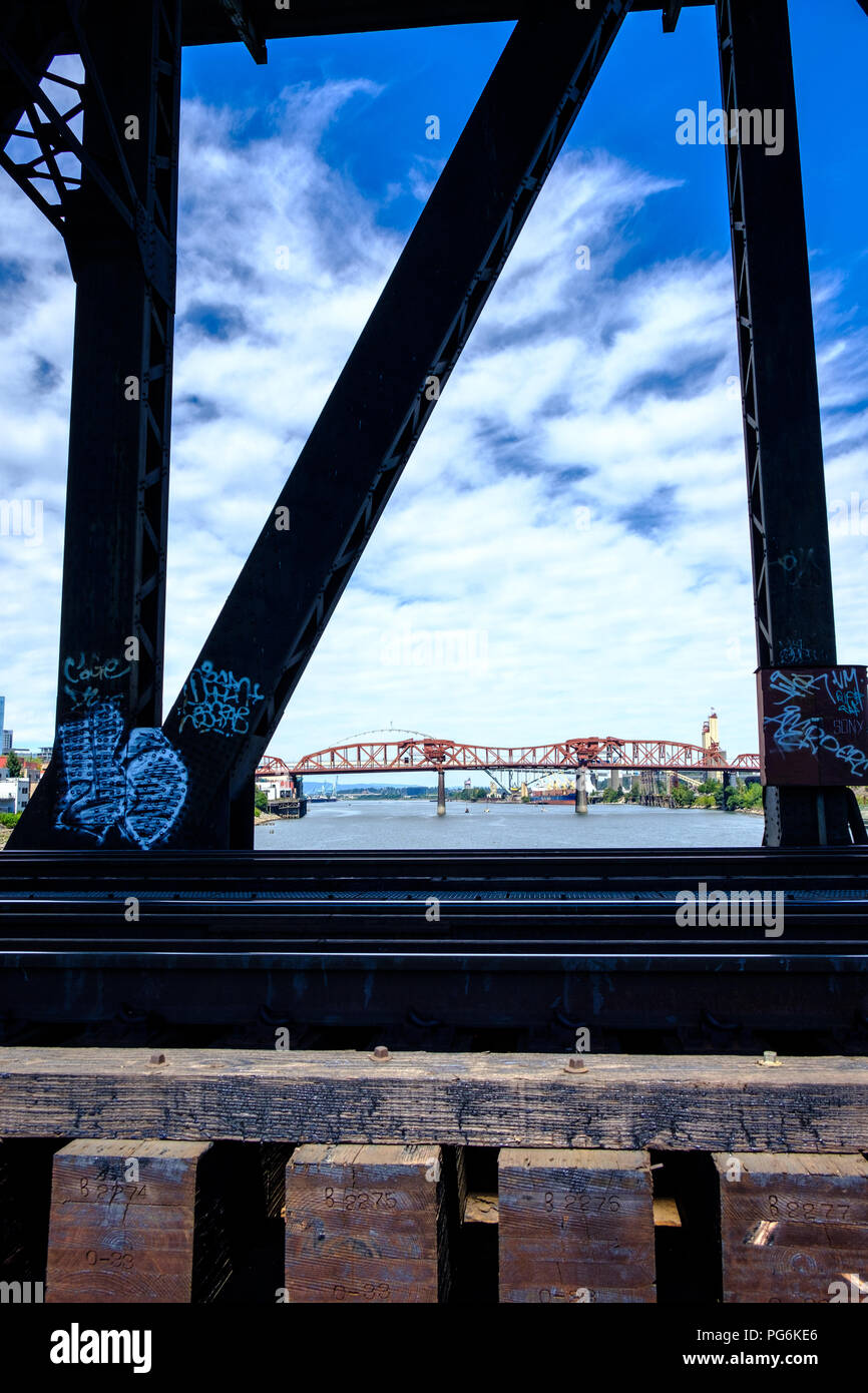Bascule truss bridge hi-res stock photography and images - Alamy