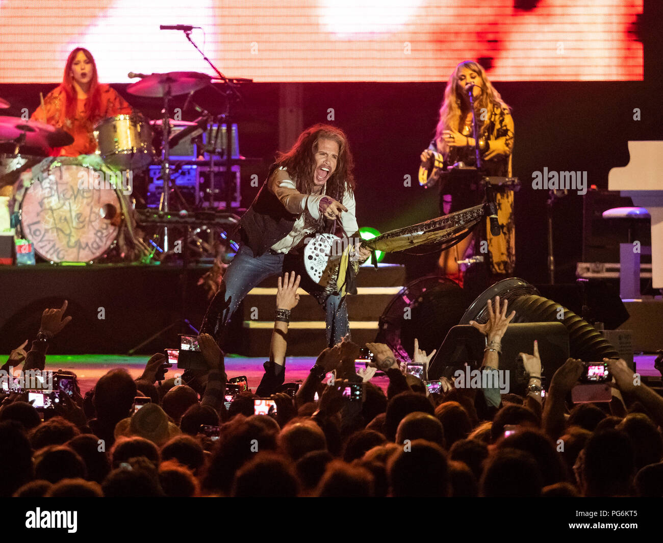 Nelson Mandela Music Tribute in Praia do Aterro, Portugal Featuring ...
