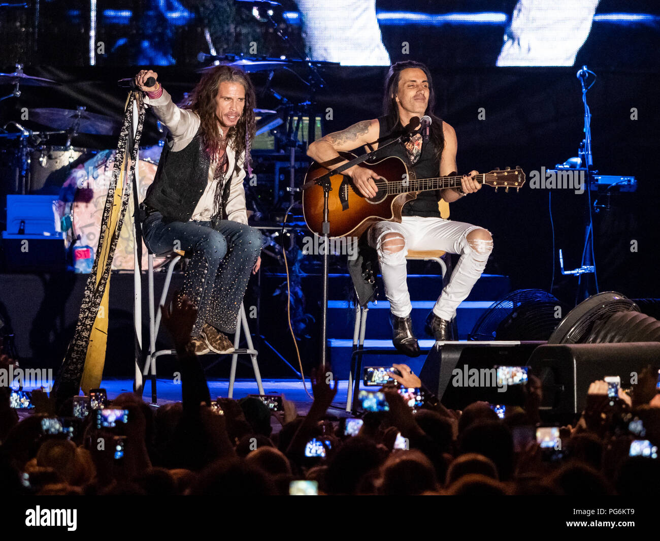Nelson Mandela Music Tribute in Praia do Aterro, Portugal Featuring ...