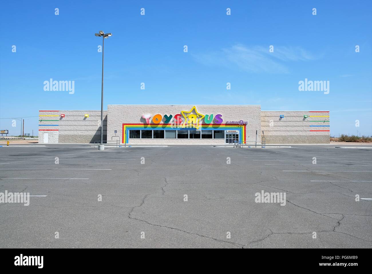 Toys "R" Us storefront after closing its doors permanently in 2018 ...